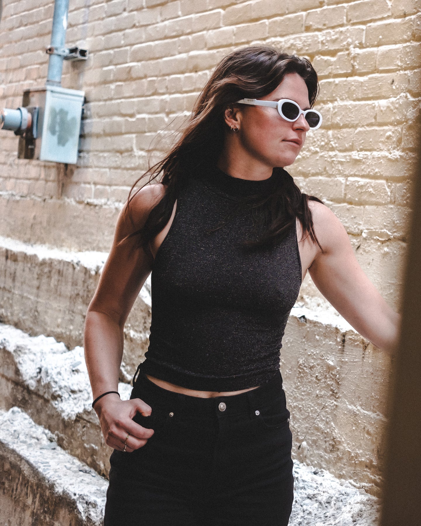 Gals – Modern Legend, LLC.