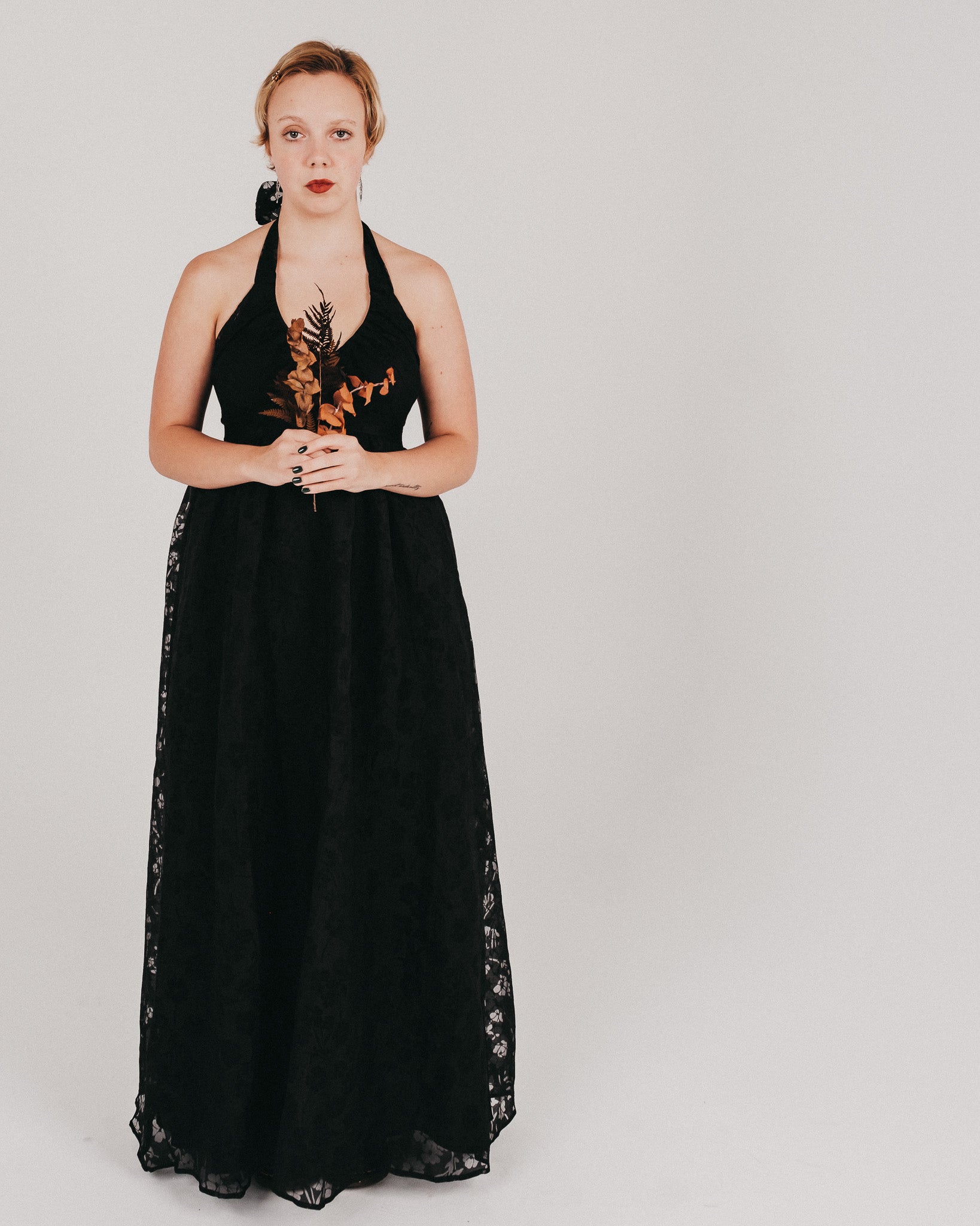 Gals – Modern Legend, LLC.