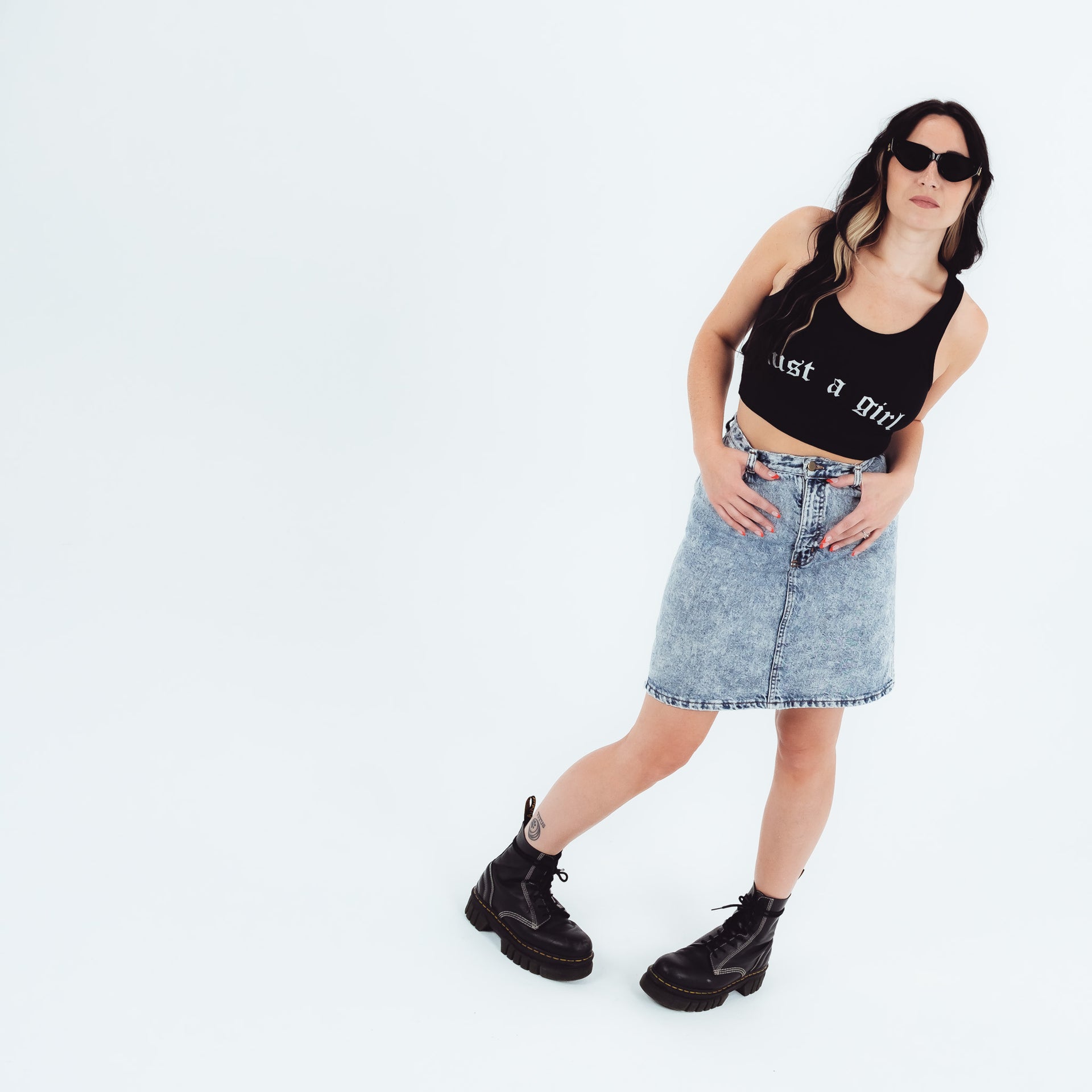 Gals – Modern Legend, LLC.